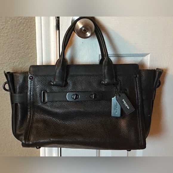 Coach Swagger Pebble Leather | Bags | Coach Swagger Pebbled Leather ...